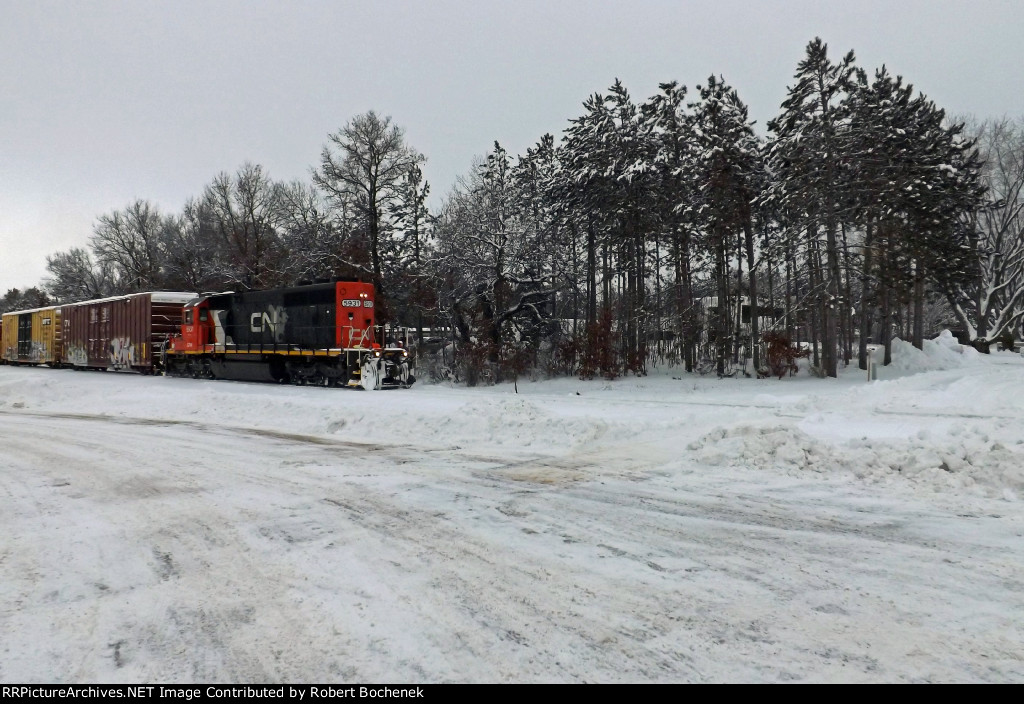 CN (GTW) SD-40-2 5931 northbound at Sherman Avenue, Whiting, WI_1-11-17
